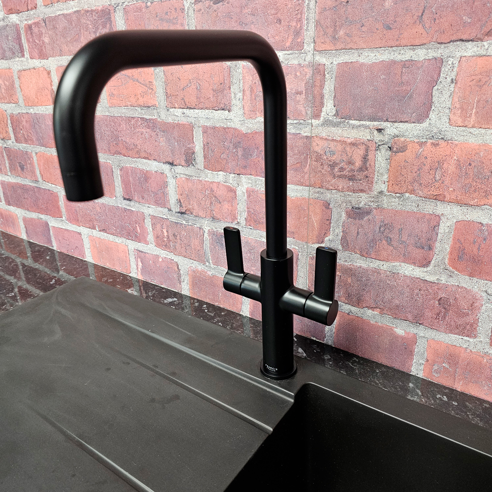 Jeroni Horizontal 2 Handle Matt Black Kitchen Mixer Tap, 922102