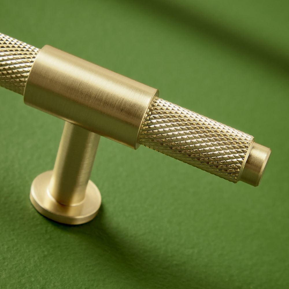 Scudo Knurled Brushed Brass 95mm T Bar Handle